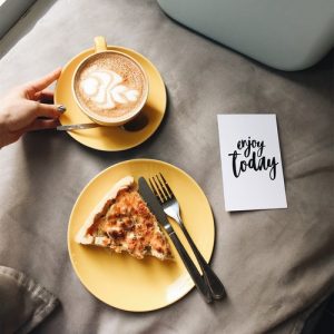 Comment se tenir à table : les 74 règles indispensables
